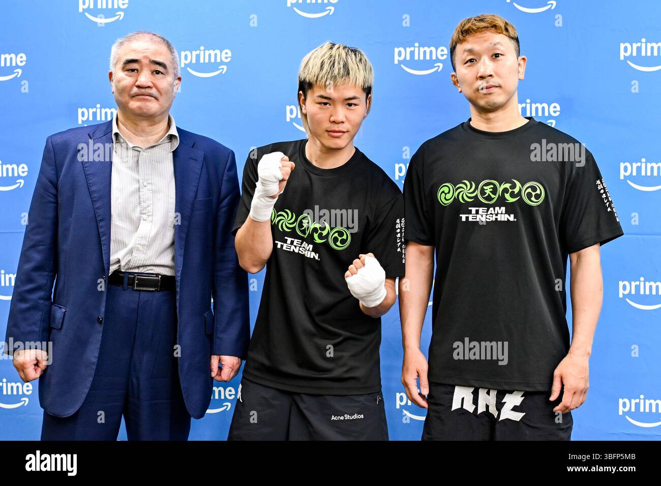 (L-R) Tsuyoshi Hamada, the representative of Teiken Promotions, Tenshin ...