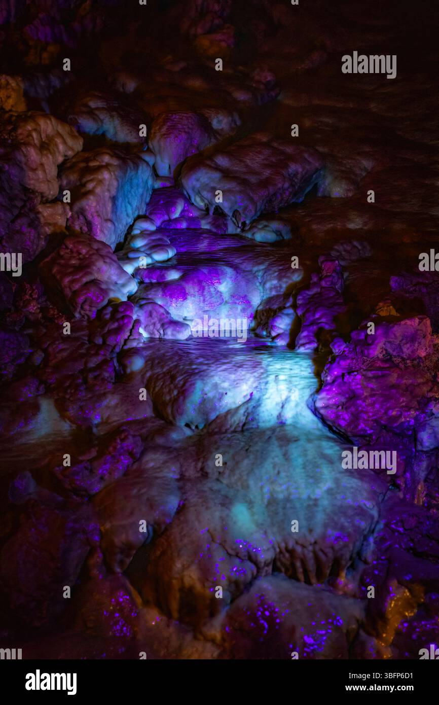 Phosphorescent minerals hi-res stock photography and images - Alamy