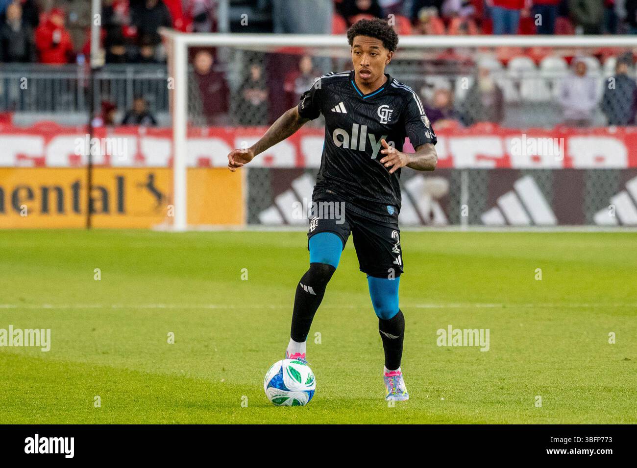 Toronto, Ontario, Canada. 31st May, 2025. Jahkeele Marshall-Rutty #2 (R ...