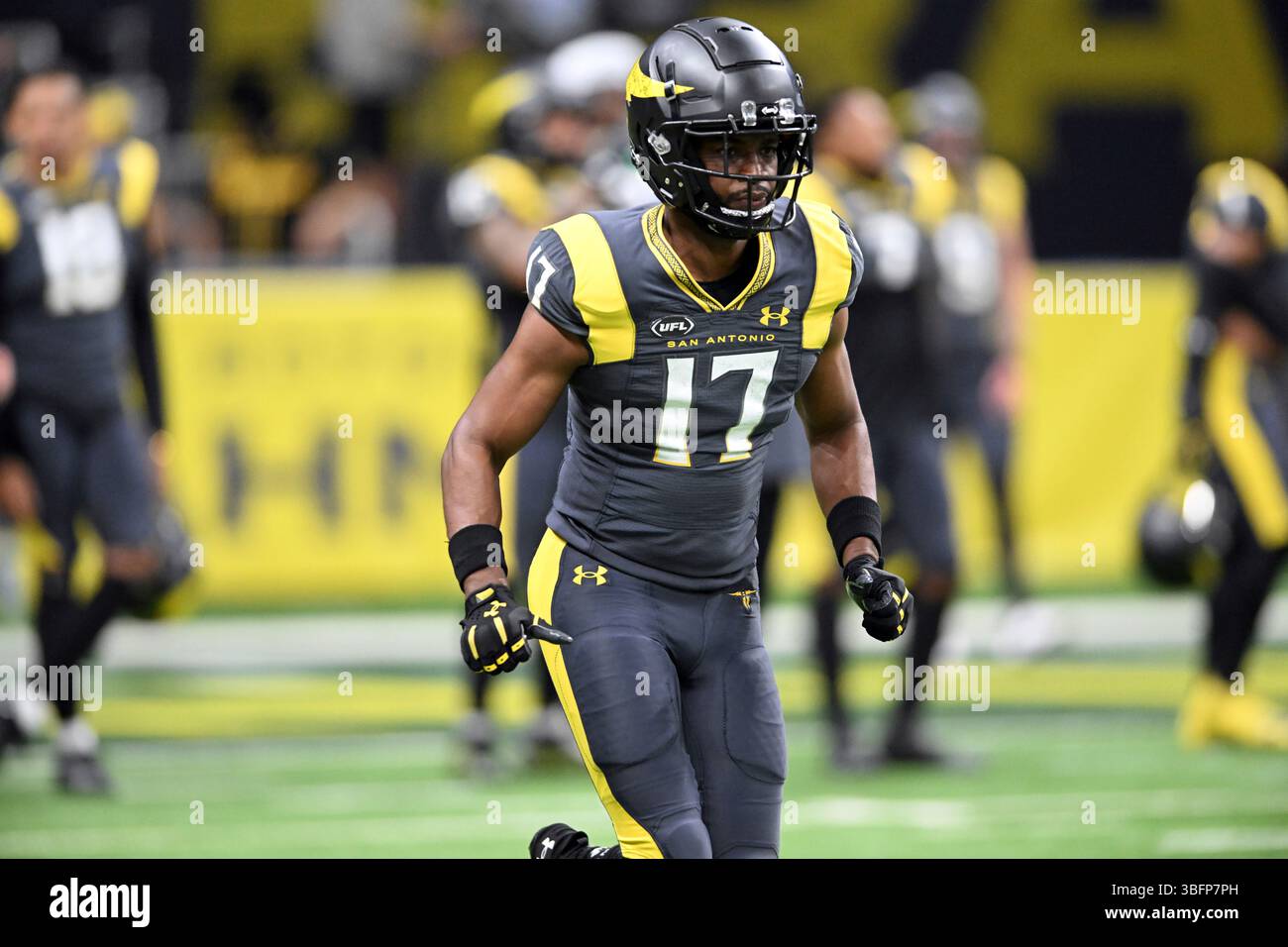SAN ANTONIO, TX - JUNE 01: San Antonio Brahmas WR Greg Ward Jr. warms ...