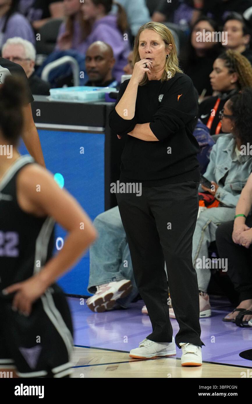 Minnesota Lynx head coach Cheryl Reeve watching during a WNBA game ...