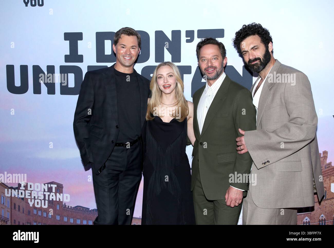Andrew Rannells, Amanda Seyfried, Nick Kroll and Morgan Spector ...