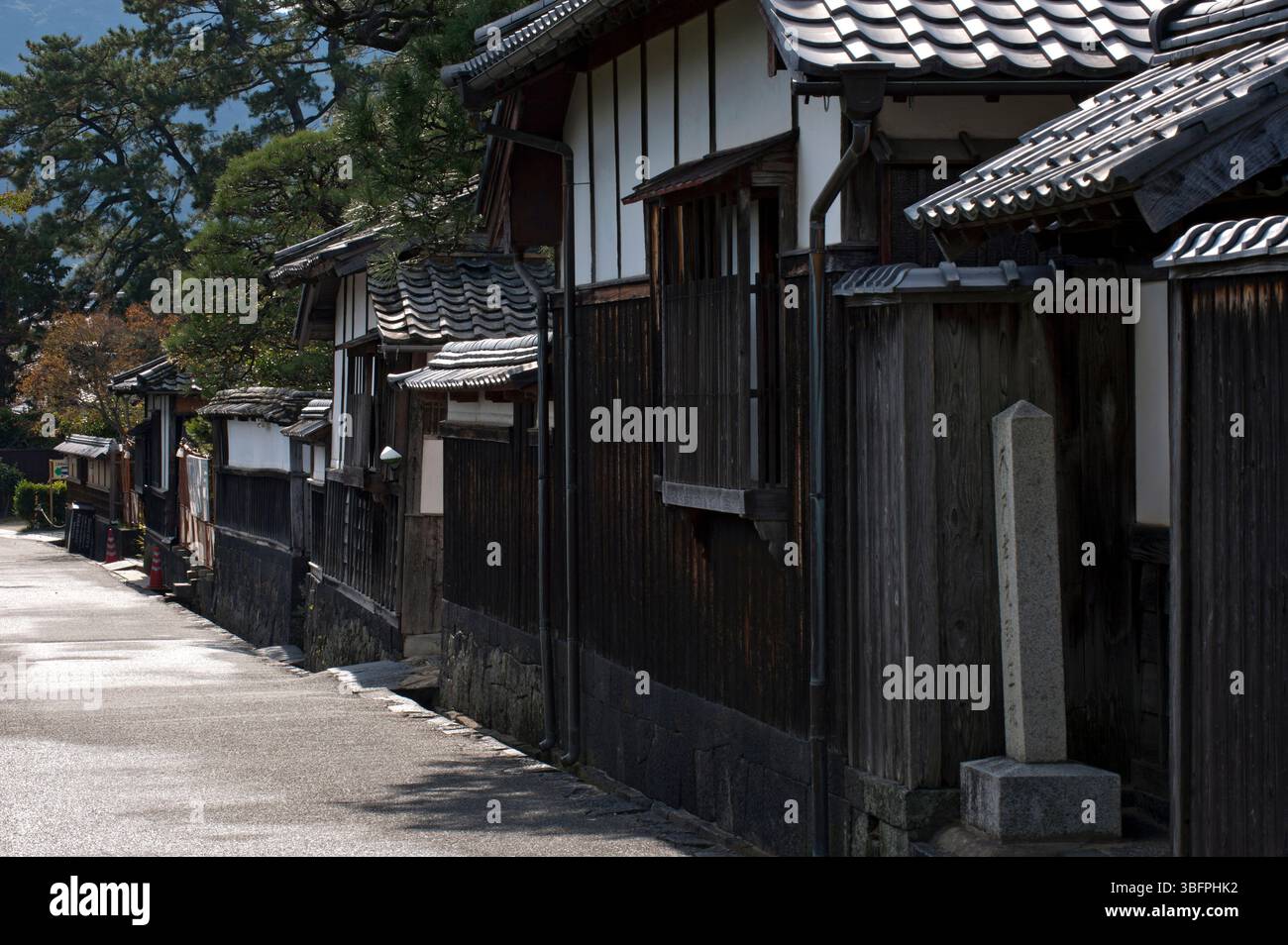 Old Edo period samurai residences along the historic Edoya Yokocho ...