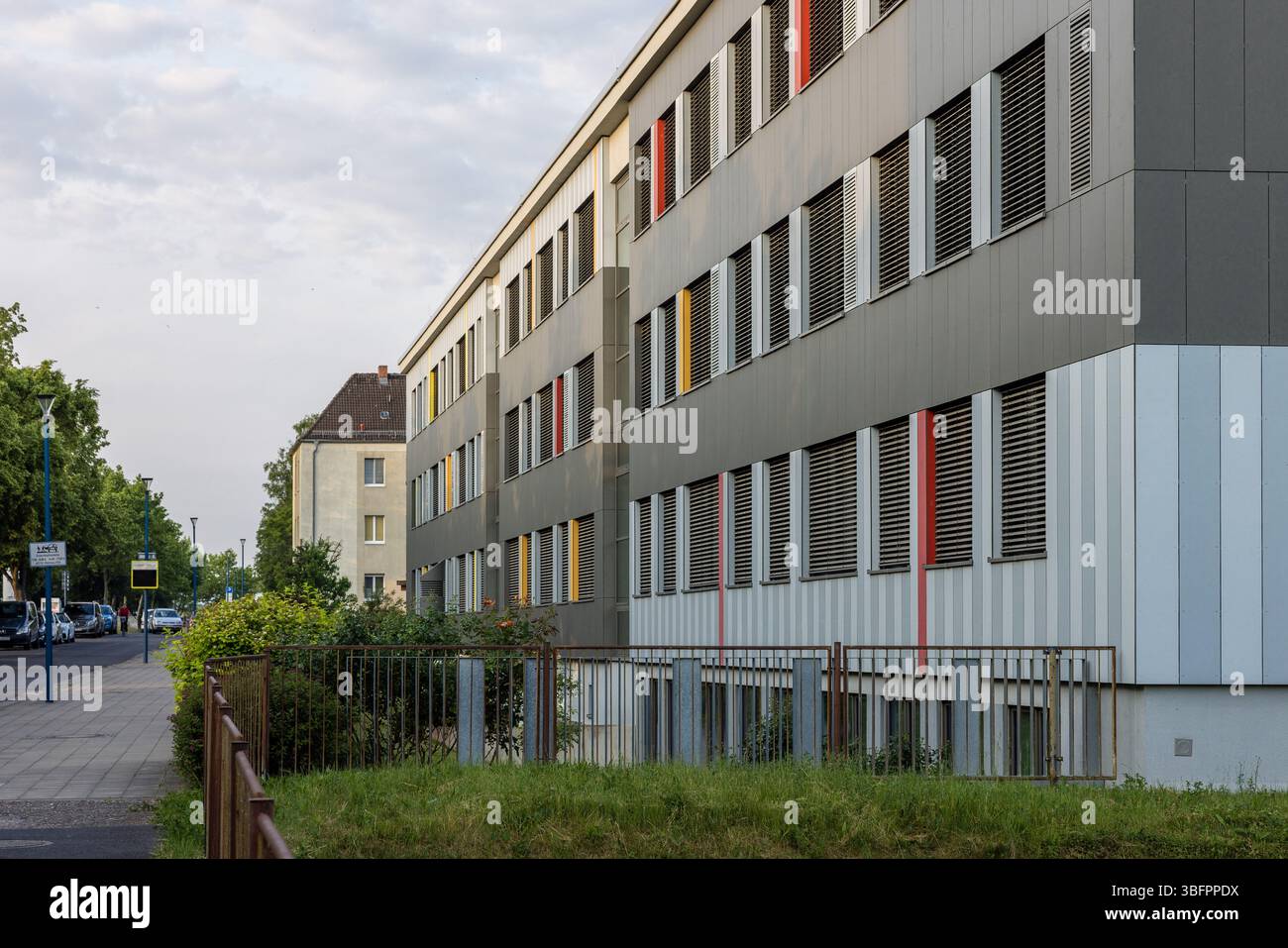 Cottbus, Germany. 03rd June, 2025. The shutters of an elementary school that is closed today ...