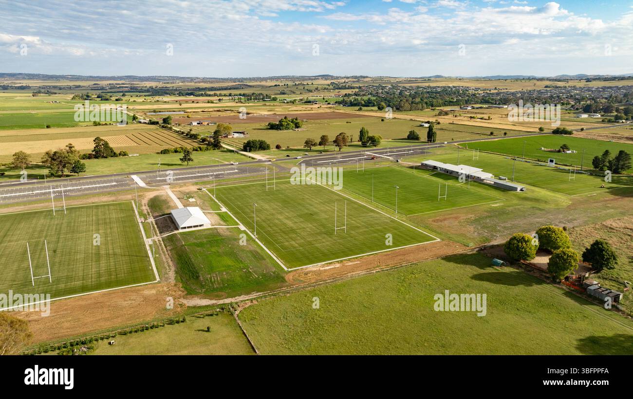 Regional fields hi-res stock photography and images - Alamy