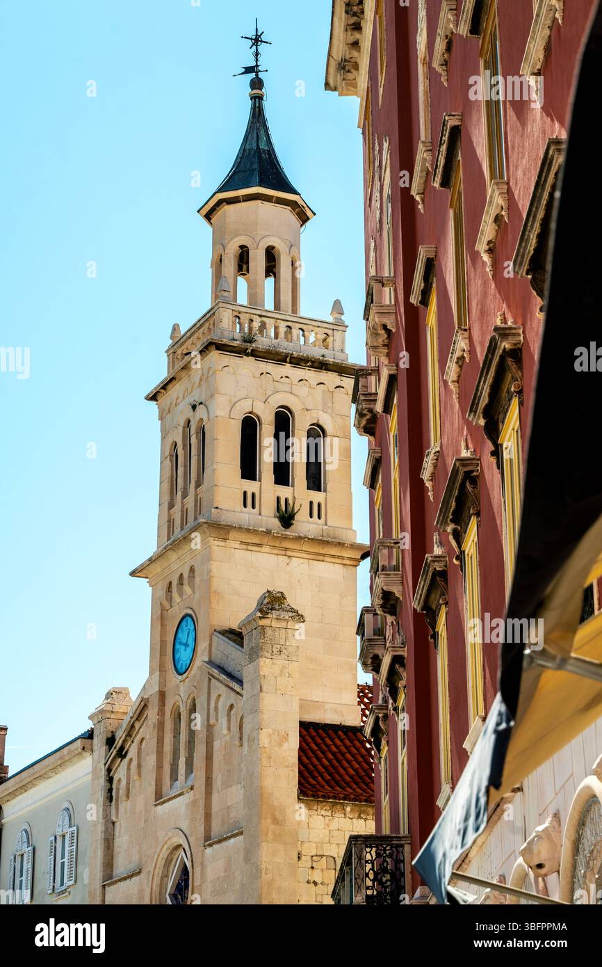 St francis church located hi-res stock photography and images - Alamy