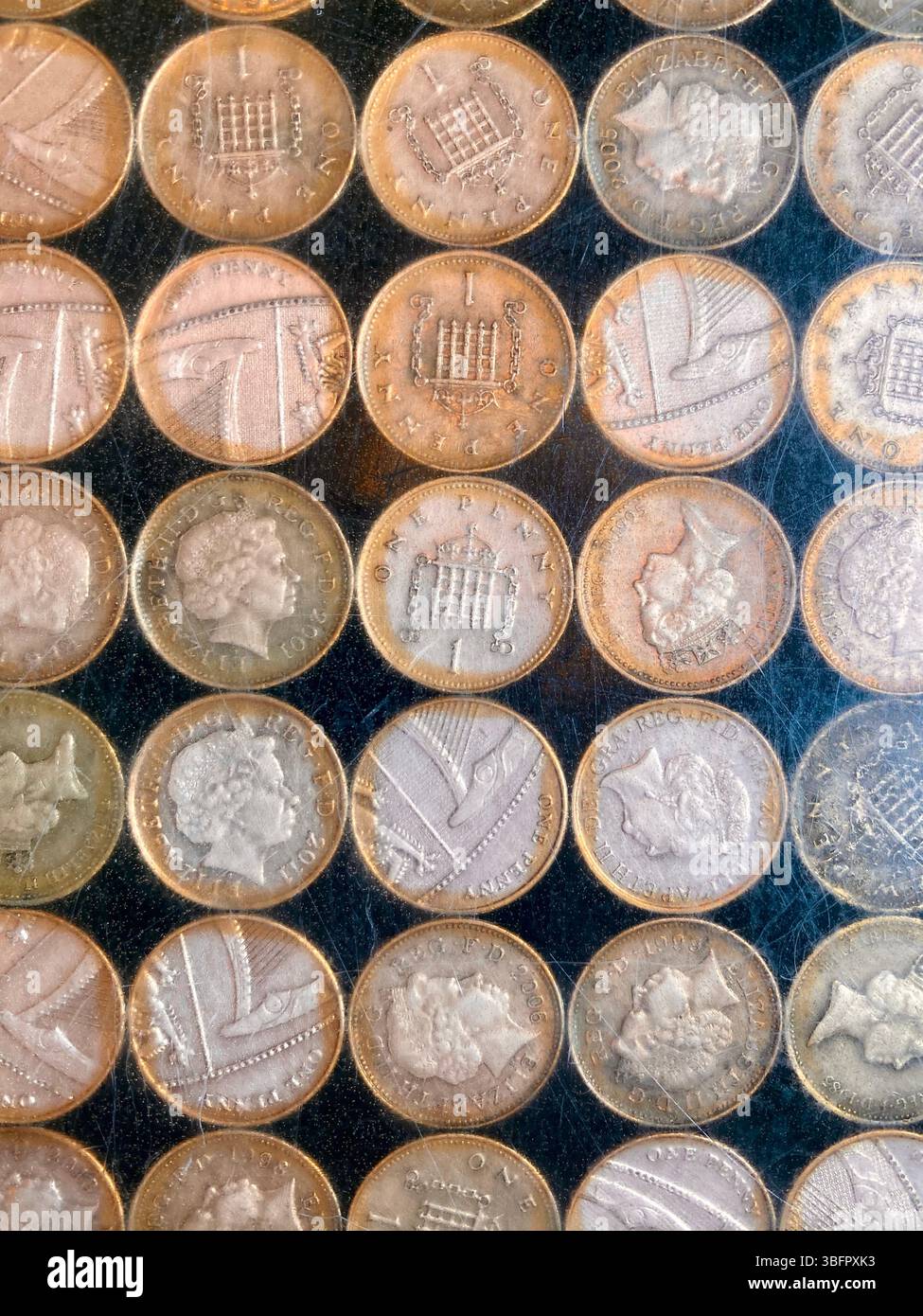 Payment pennies hi-res stock photography and images - Alamy