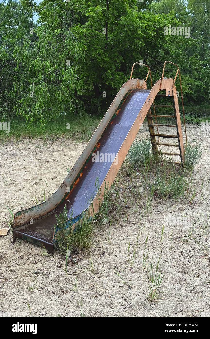 Old Soviet carousel in the park Stock Photo - Alamy