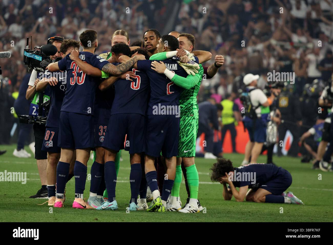 Munich, Germany May 31, 2025: PSG players celebrate victory 2024-2025 UEFA Champions League ...