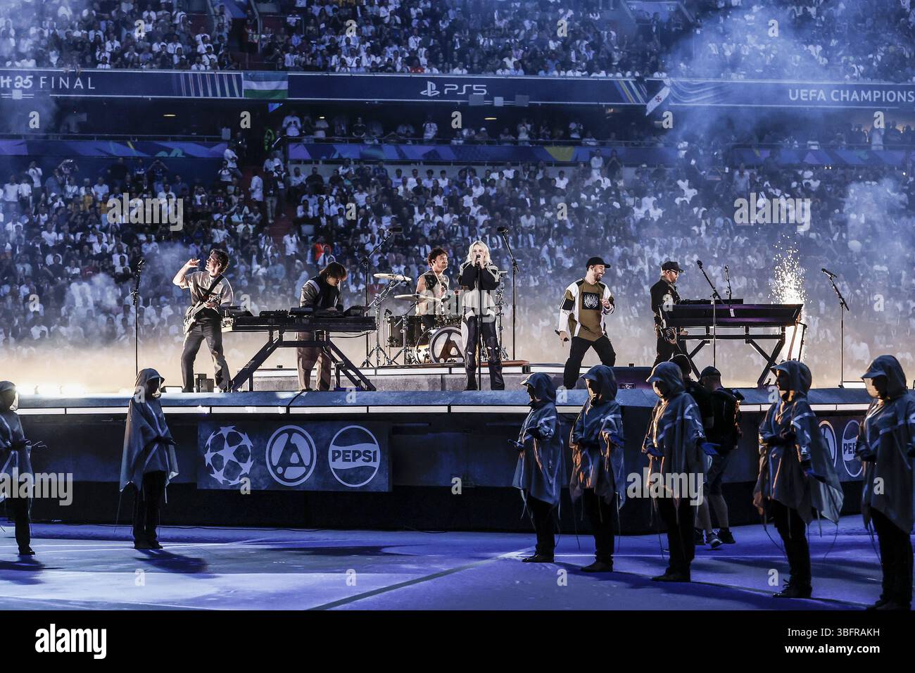 MUNCHEN - LINKIN PARK to headline Final Kick Off Show by Pepsi during the UEFA Champions League ...