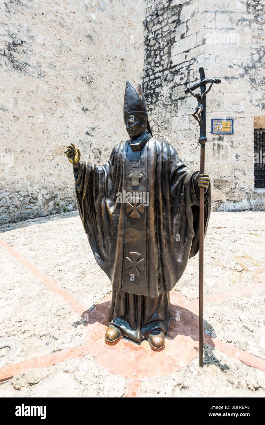 Cartagena, Colombia - April 12, 2024: Pope John Paul II bronze statue ...