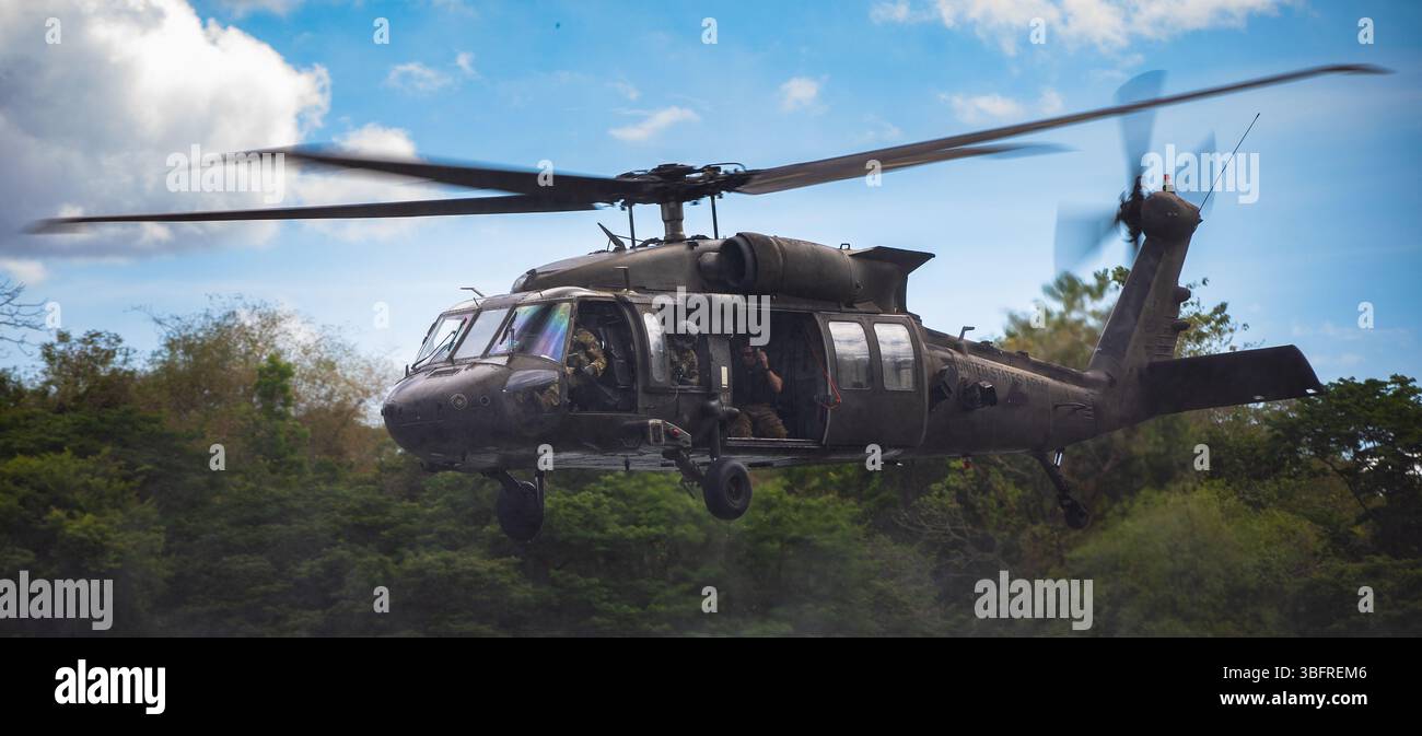 Philippine Army Soldiers from the 5th and 7th Infantry Divisions, and U ...