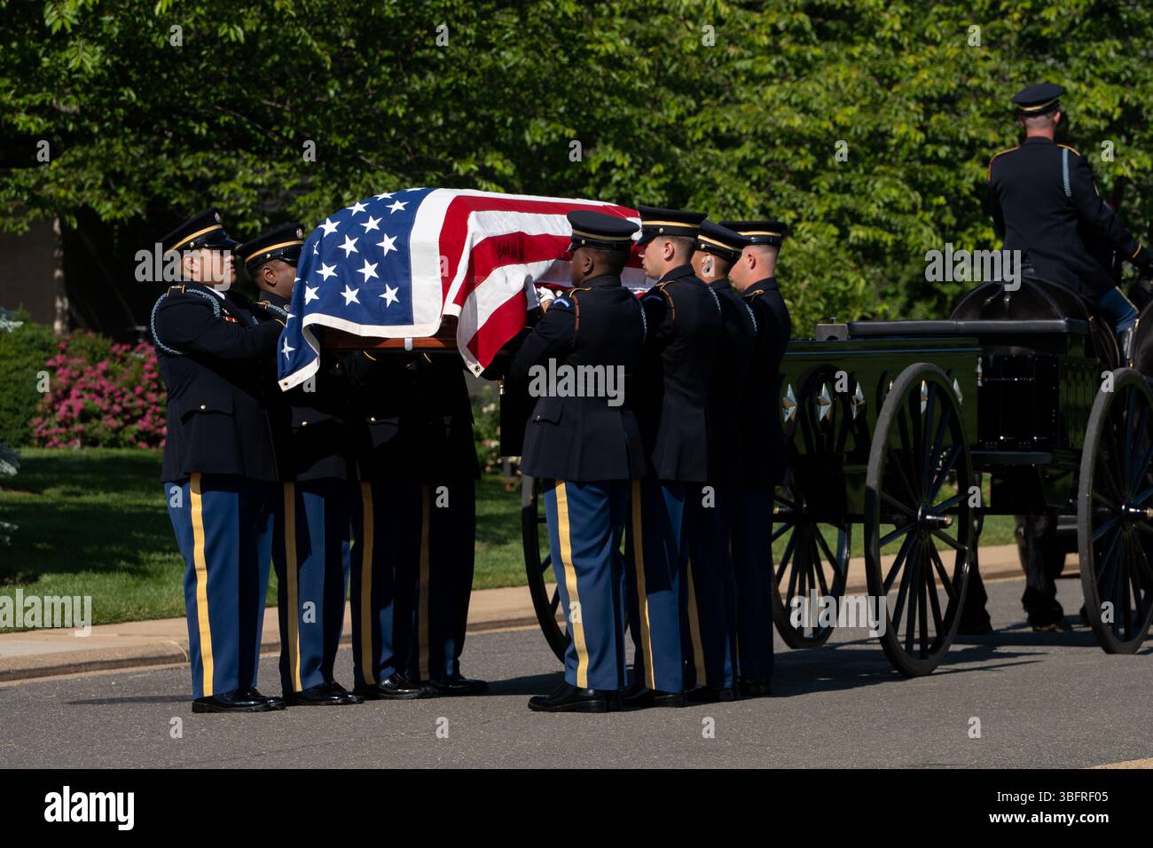 Soldiers assigned to 3d U.S. Infantry Regiment (The Old Guard), lift ...