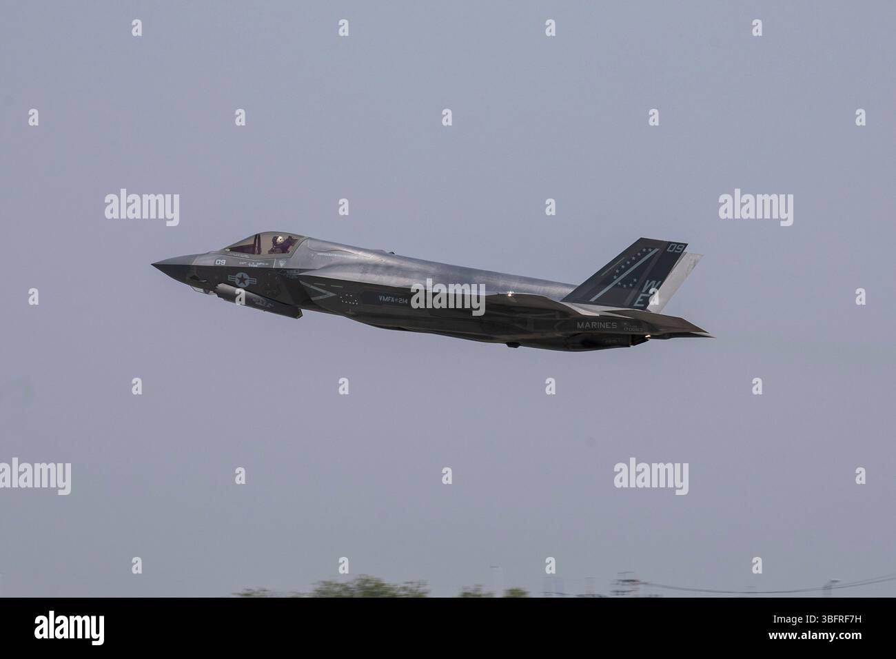 A U.S. Marine Corps F-35B Lightning II aircraft with Marine Fighter ...