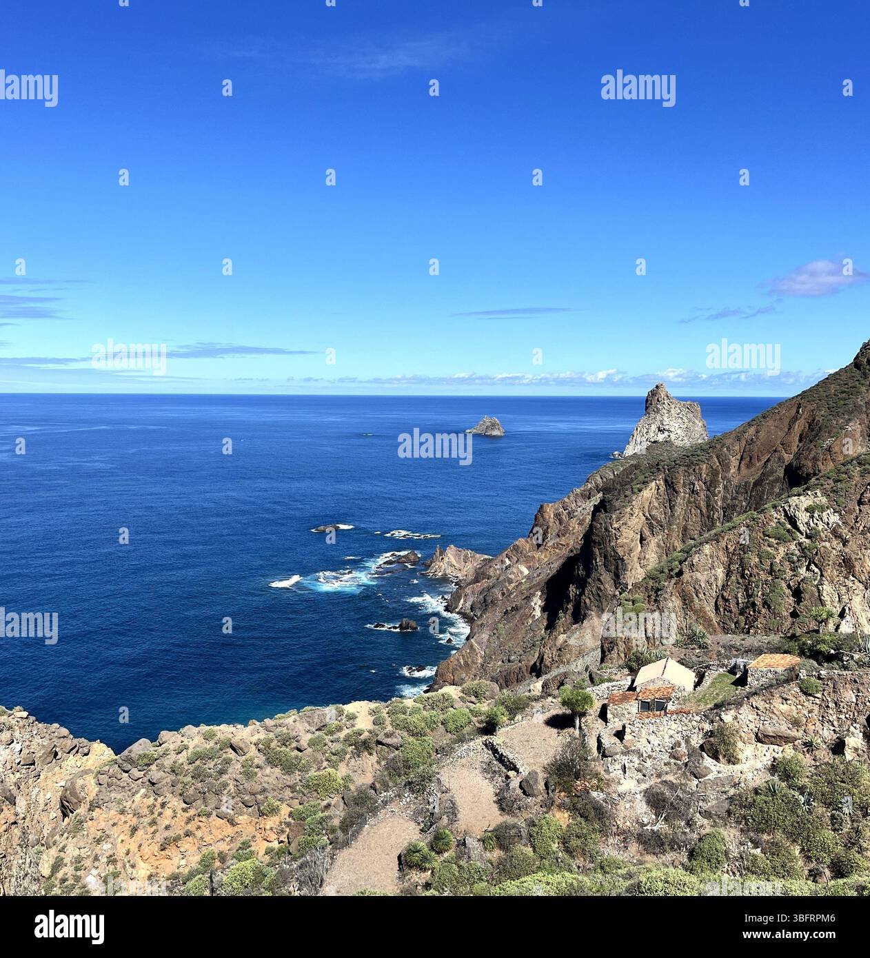 Natural volcanic rocks on ocean hi-res stock photography and images - Alamy