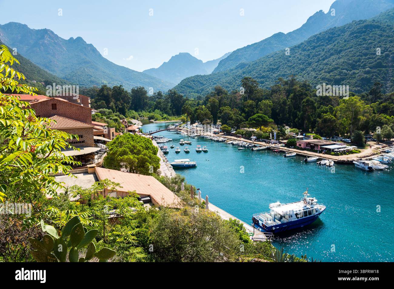 Coast sea bay porto hi-res stock photography and images - Alamy