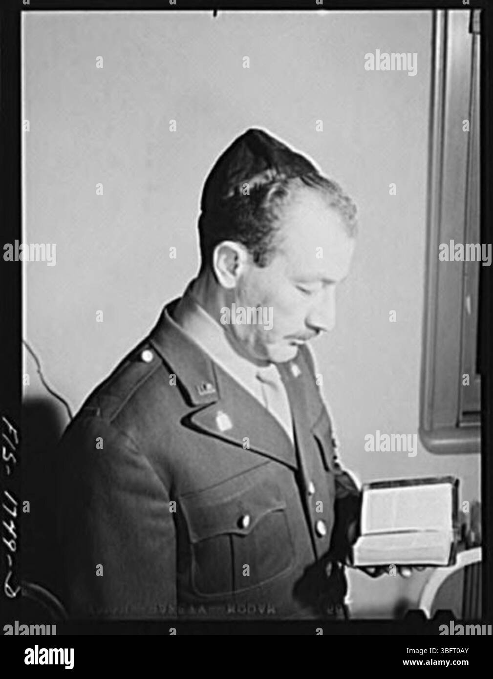 Chaplain David Rubin, an Orthodox Jewish chaplain from Long Island, New ...