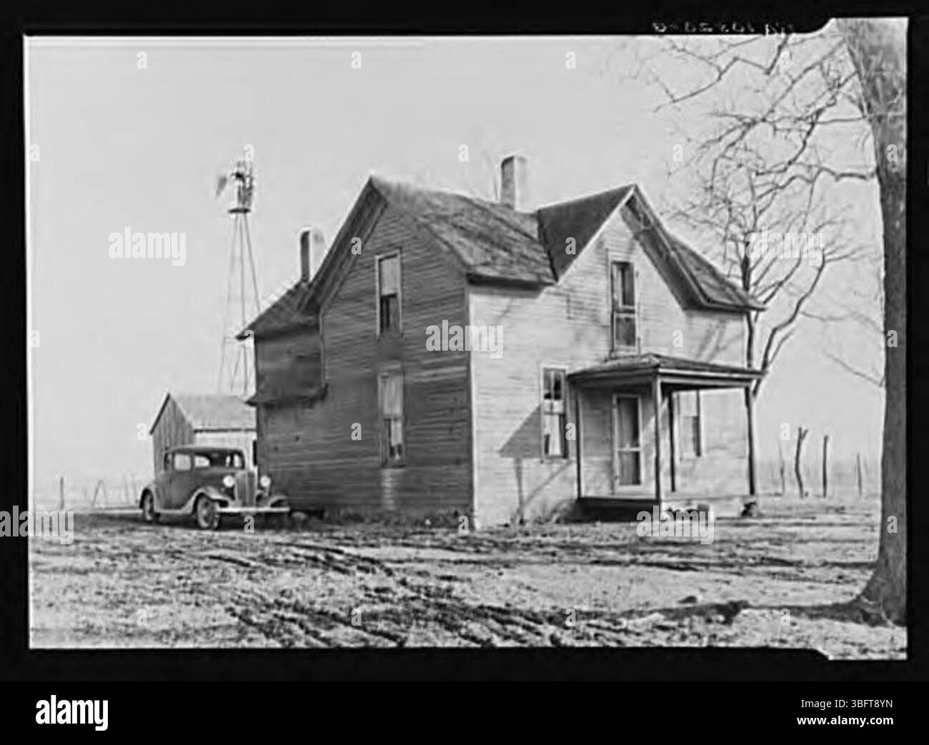 This image depicts the farmhouse on land rented by Clifford Rowe, a 26 ...