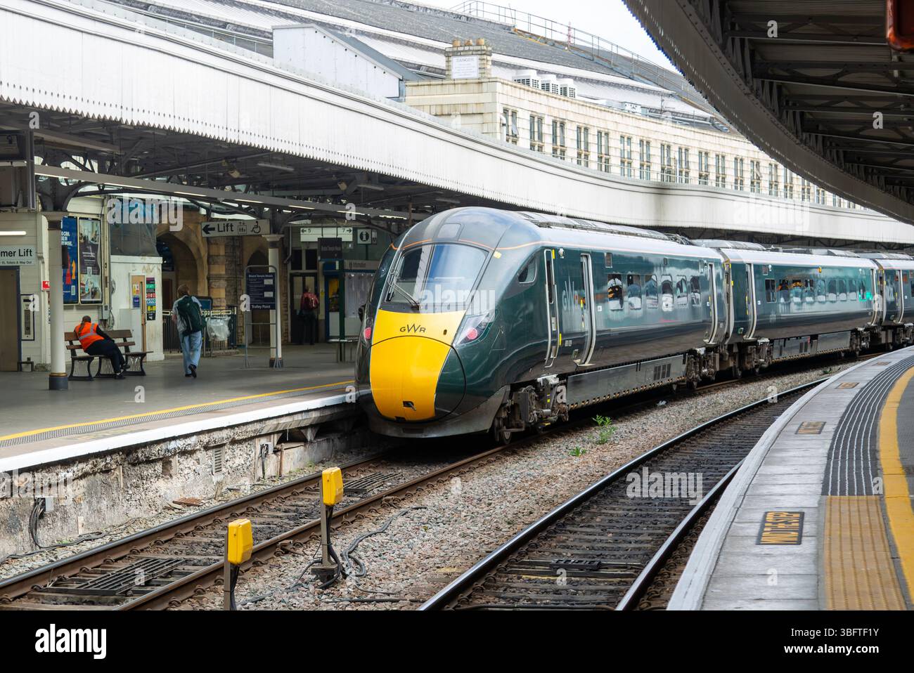 GWR British Rail Class 800 Inter City Express train at platform, Temple ...