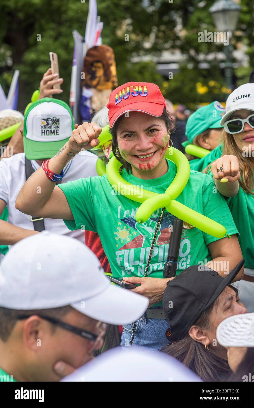 Female supporters of Vice President Sara Duterte seen during the rally ...