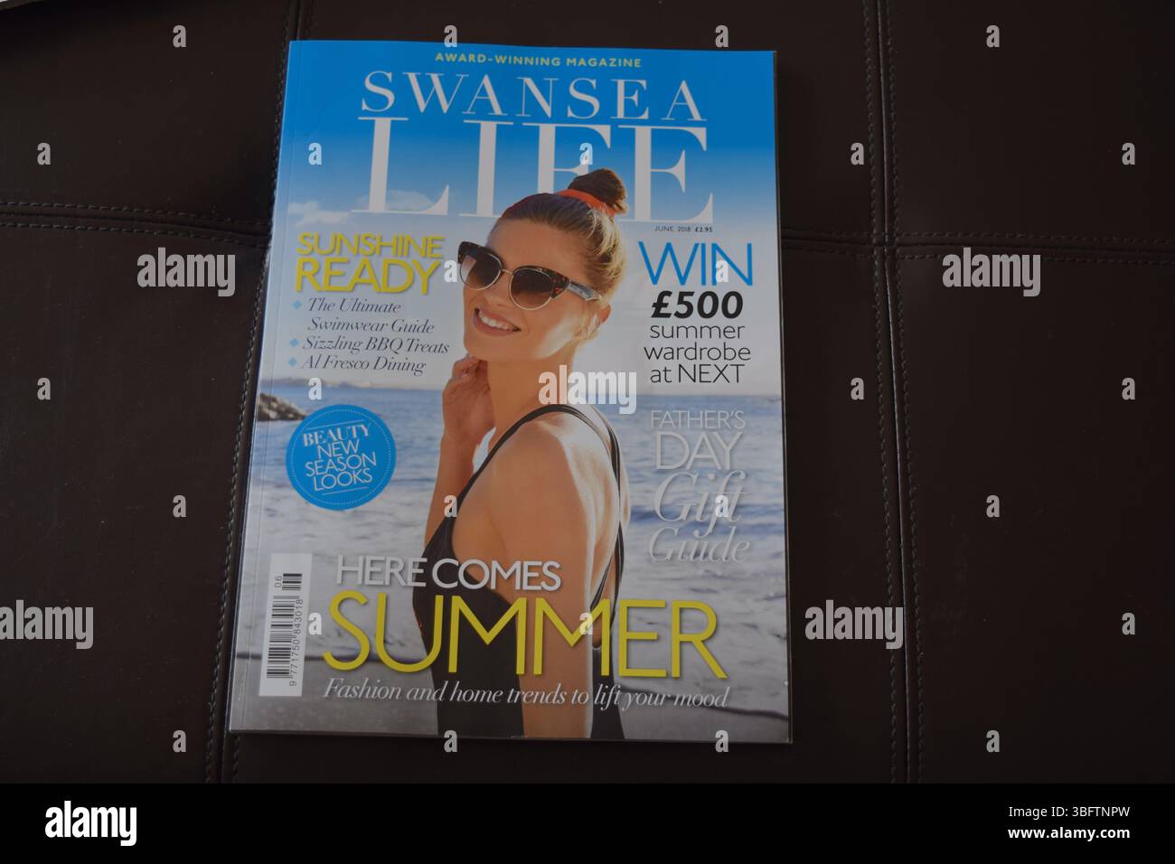 Life magazine hi-res stock photography and images - Alamy