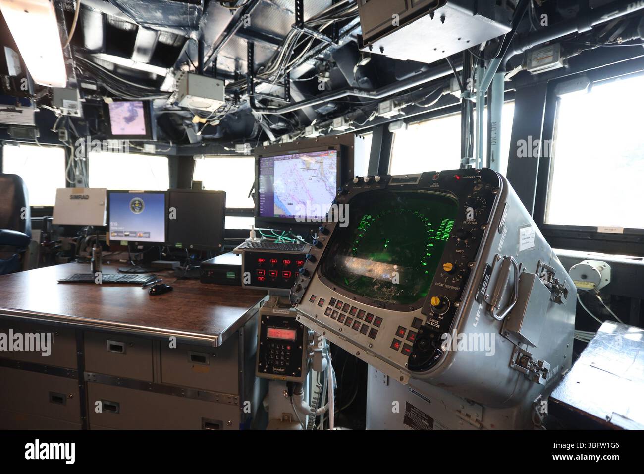 Media tour of the American destroyer USS Forrest Sherman at the Viktor ...