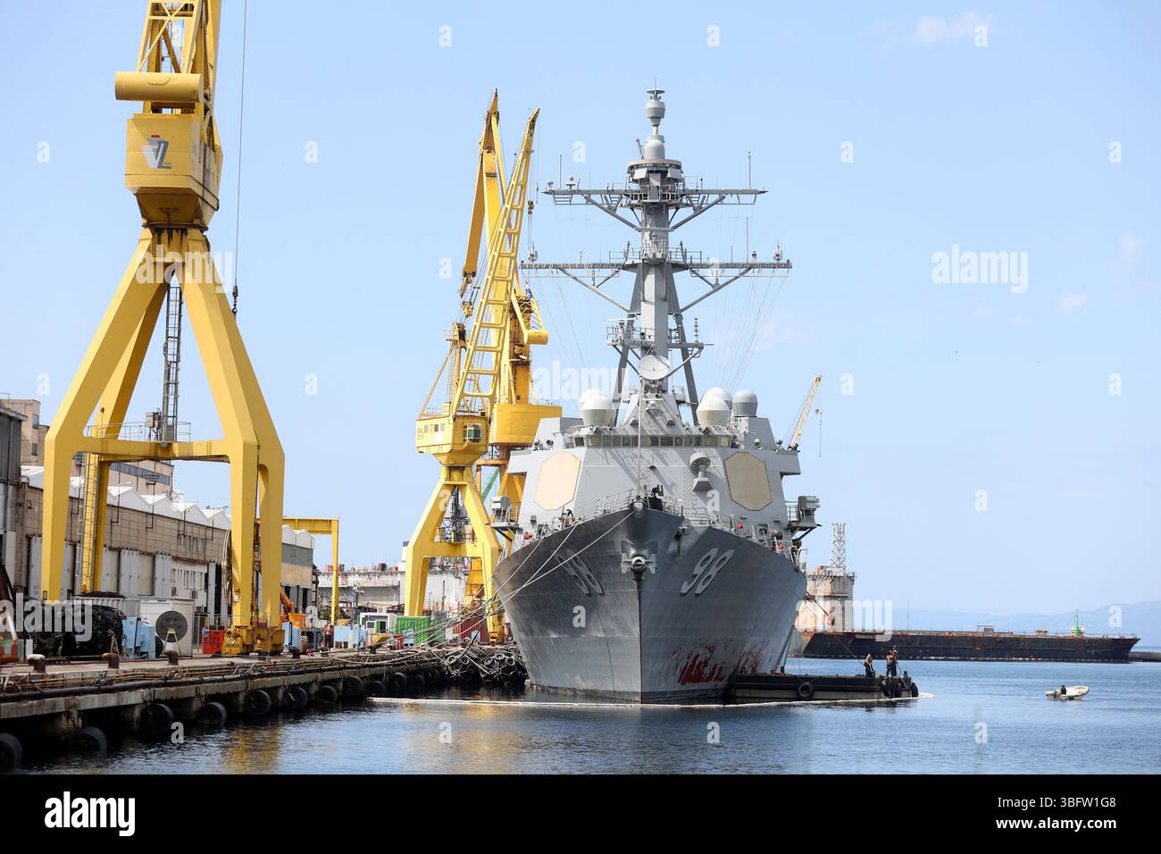 Media tour of the American destroyer USS Forrest Sherman at the Viktor ...