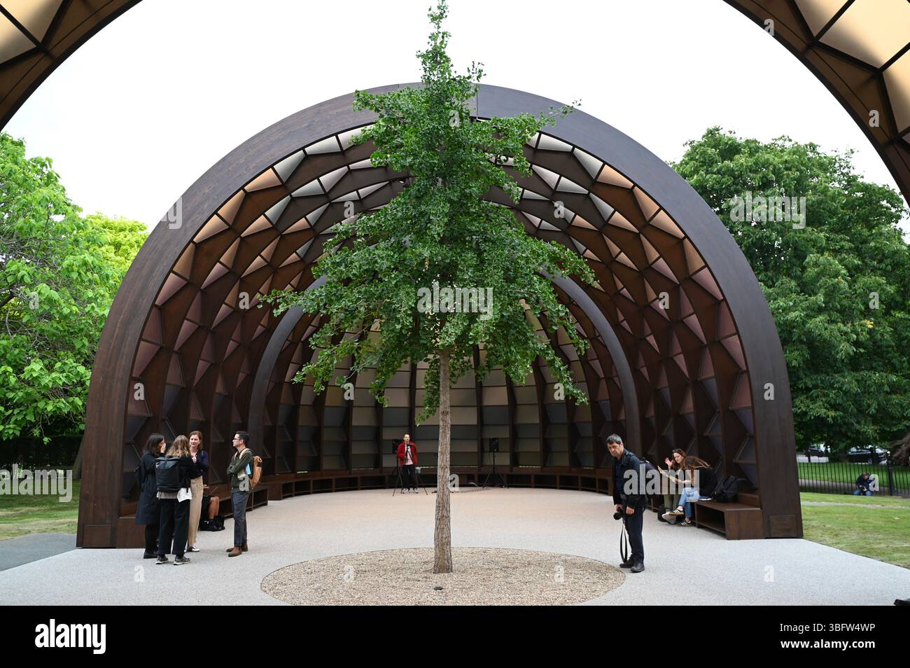 A p-review of The Serpentine Pavilion 2025 A Capsule In Time . Designed ...