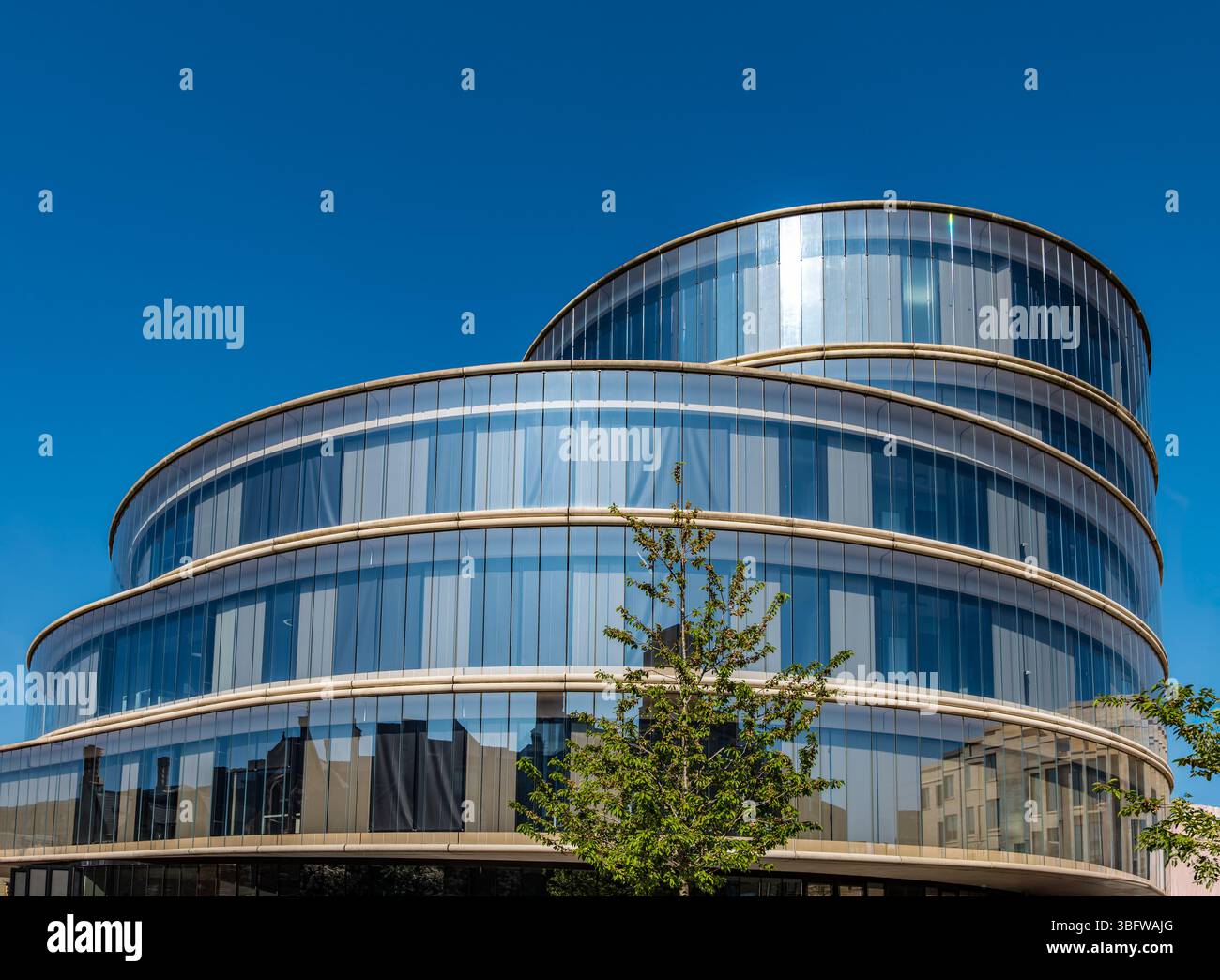 Modern round glass building of Blavatnik School of Government ...