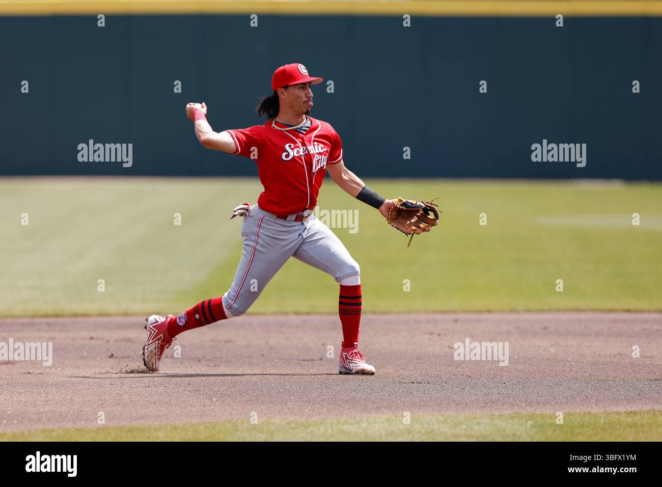 Chattanooga Lookouts shortstop Edwin Arroyo (4) on defense against the ...