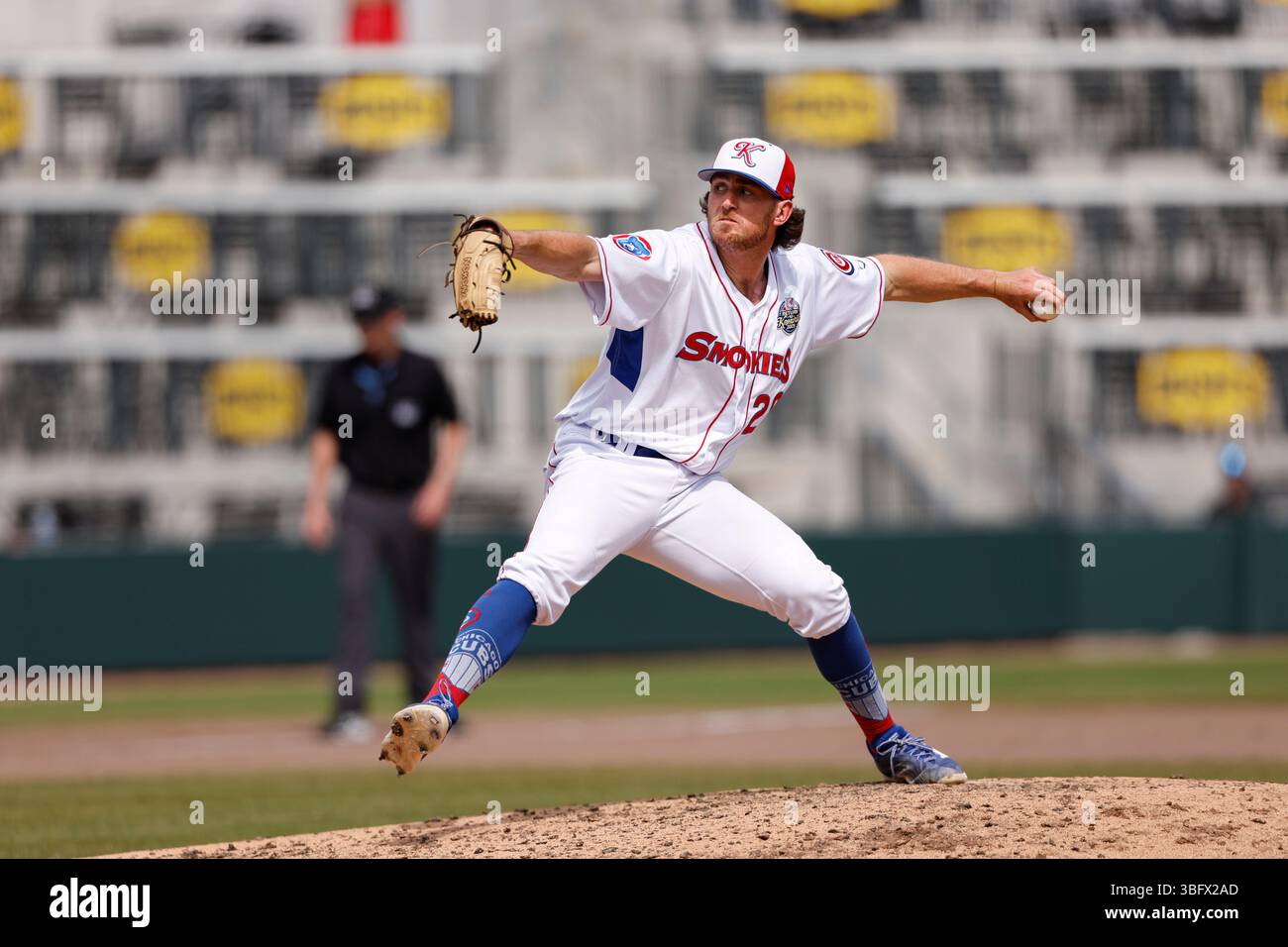 Knoxville Smokies relief pitcher Mitchell Tyranski (29) in action ...