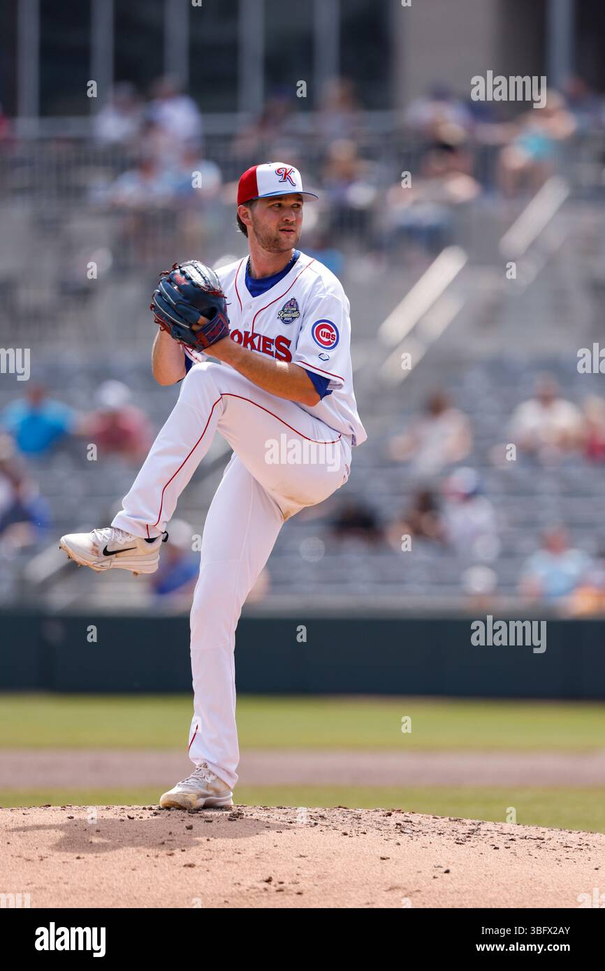 Knoxville Smokies starting pitcher Grant Kipp (34) in action against ...