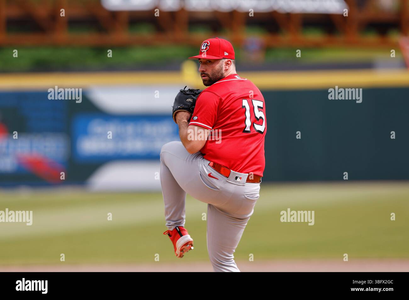 Chattanooga Lookouts relief pitcher Brandon Komar (15) in action ...