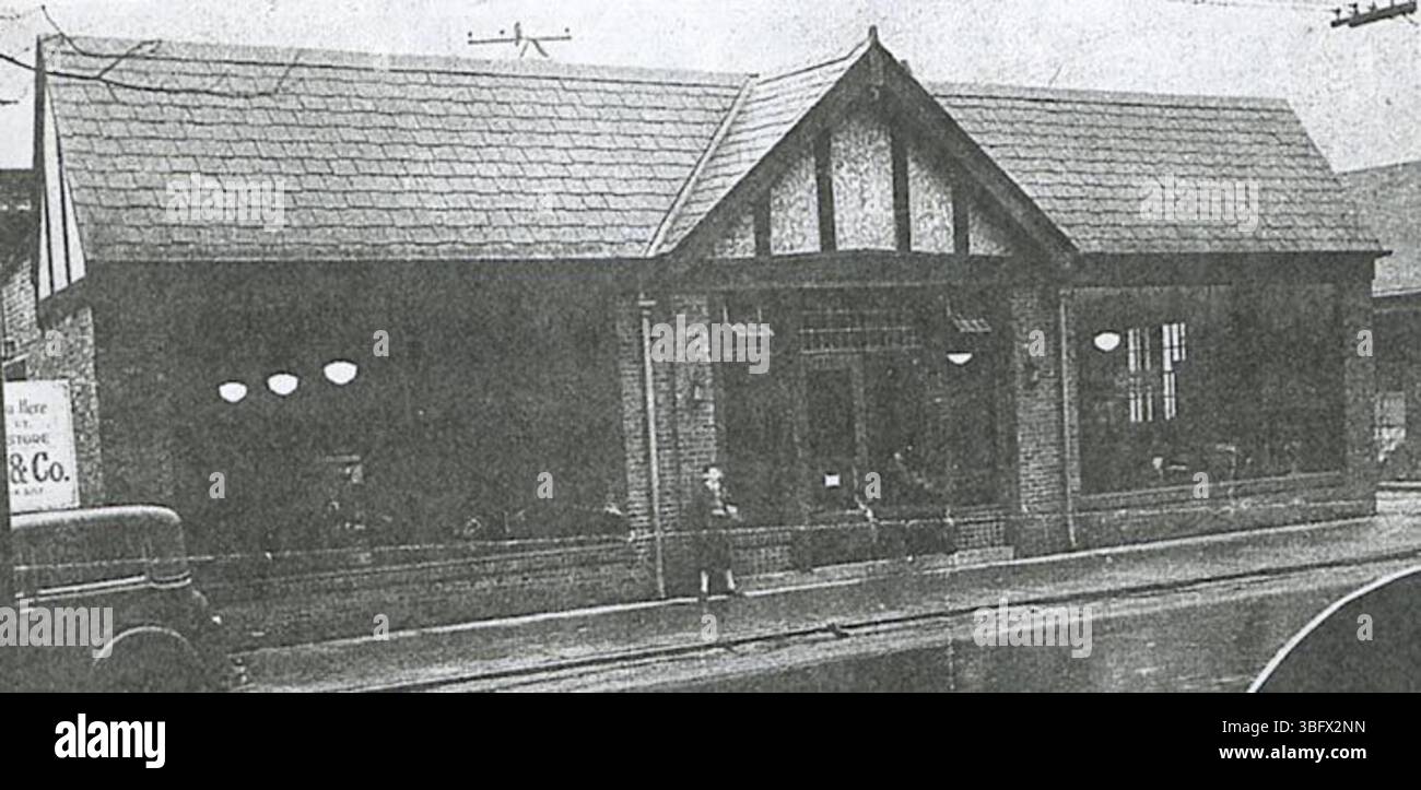 A photograph of the Hilltop Branch of the Columbus Metropolitan Library ...