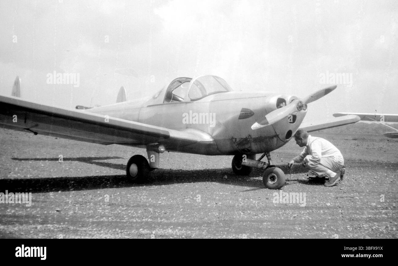 Al shirk hi-res stock photography and images - Alamy