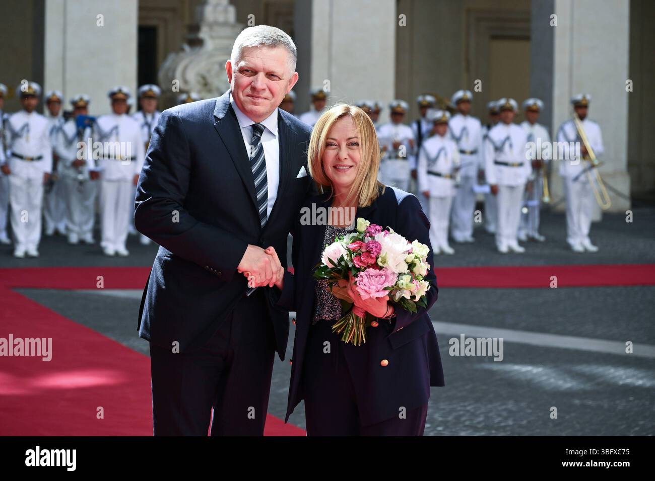 News - Giorgia Meloni meeting with the Slovak Prime Minister Fico ...