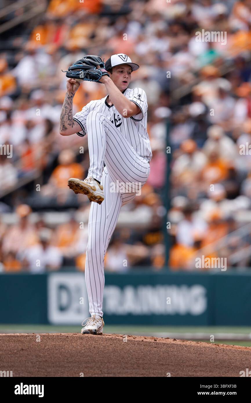 Vanderbilt Commodores starting pitcher Connor Fennell (39) in action ...
