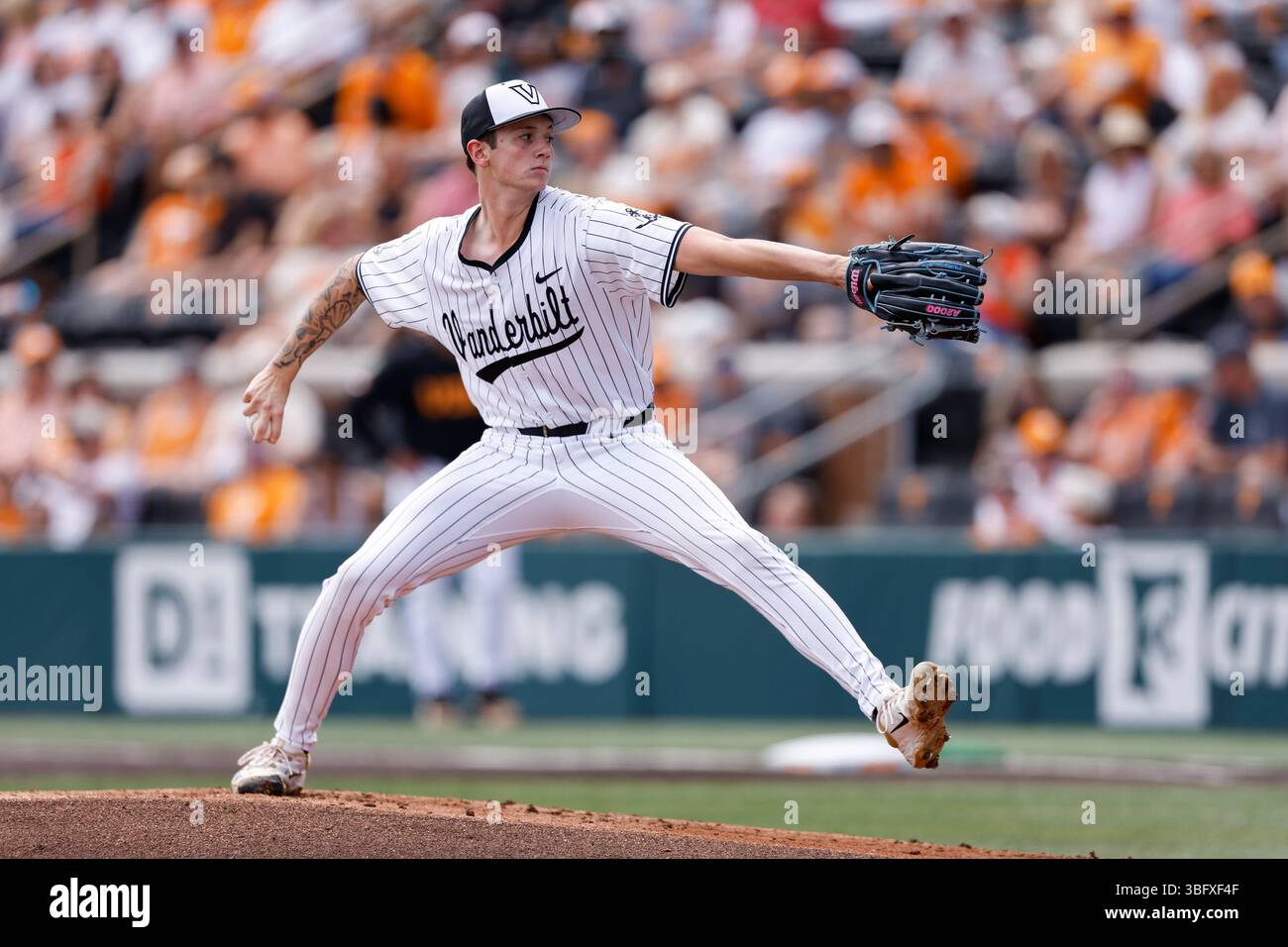 Vanderbilt Commodores starting pitcher Connor Fennell (39) in action ...