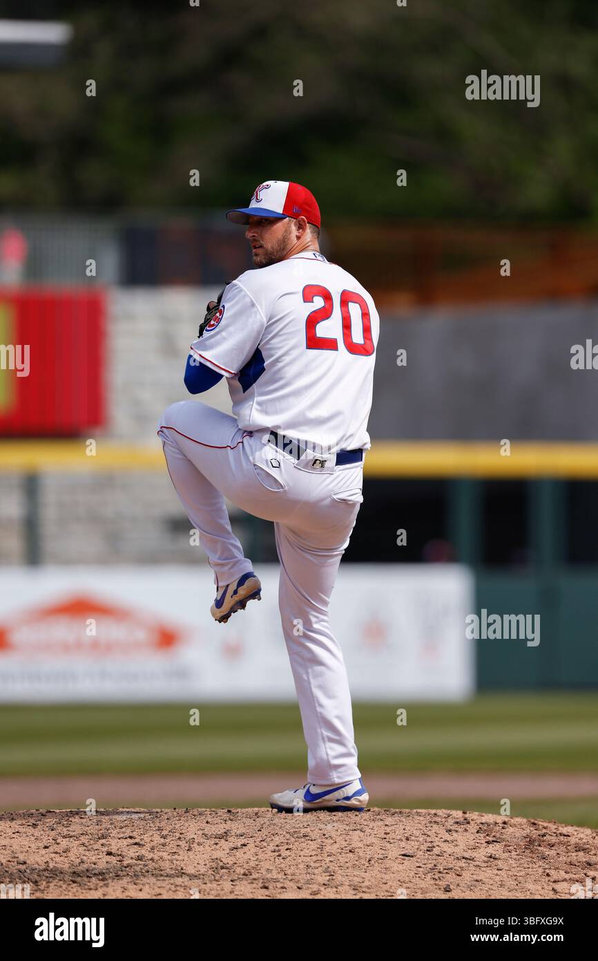 Knoxville Smokies relief pitcher A.J. Puckett (20) in action against ...
