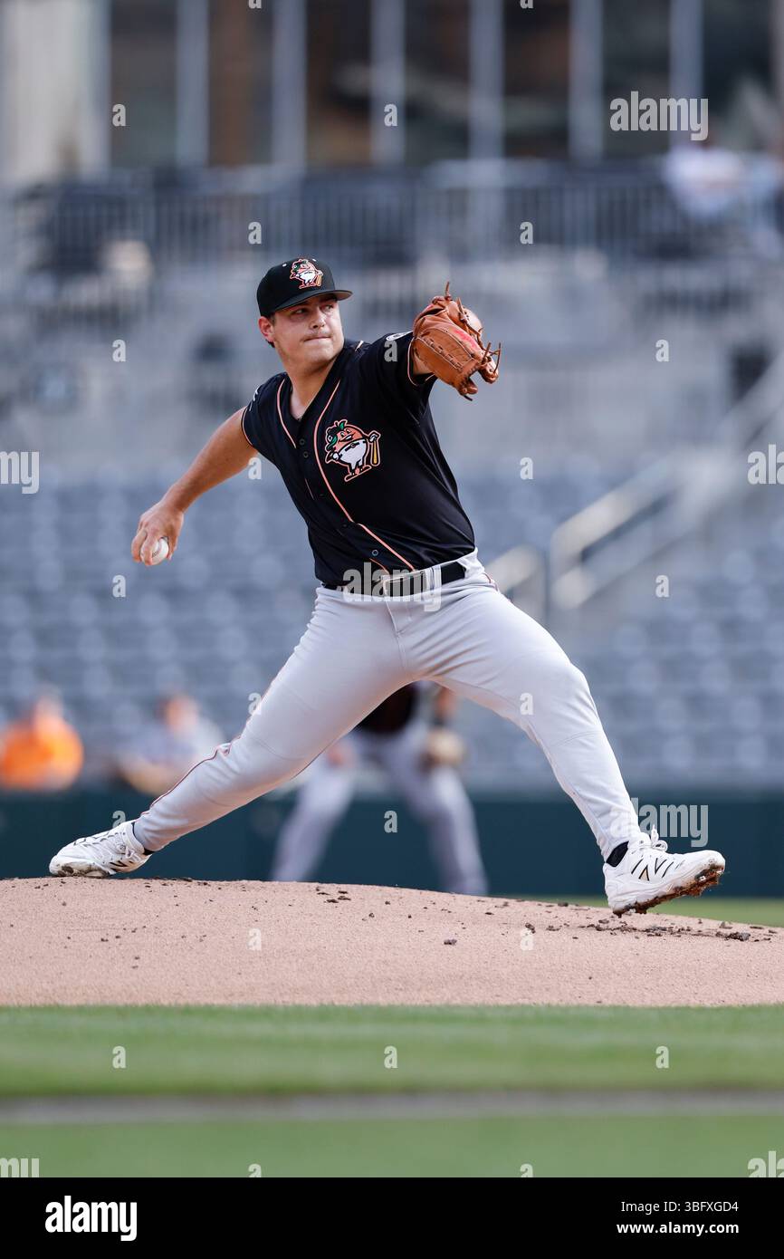 Columbus Clingstones starting pitcher Drue Hackenberg (15) in action ...