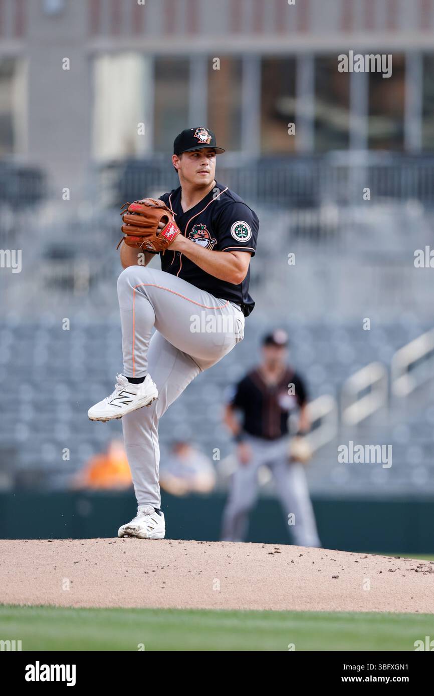 Columbus Clingstones starting pitcher Drue Hackenberg (15) in action ...