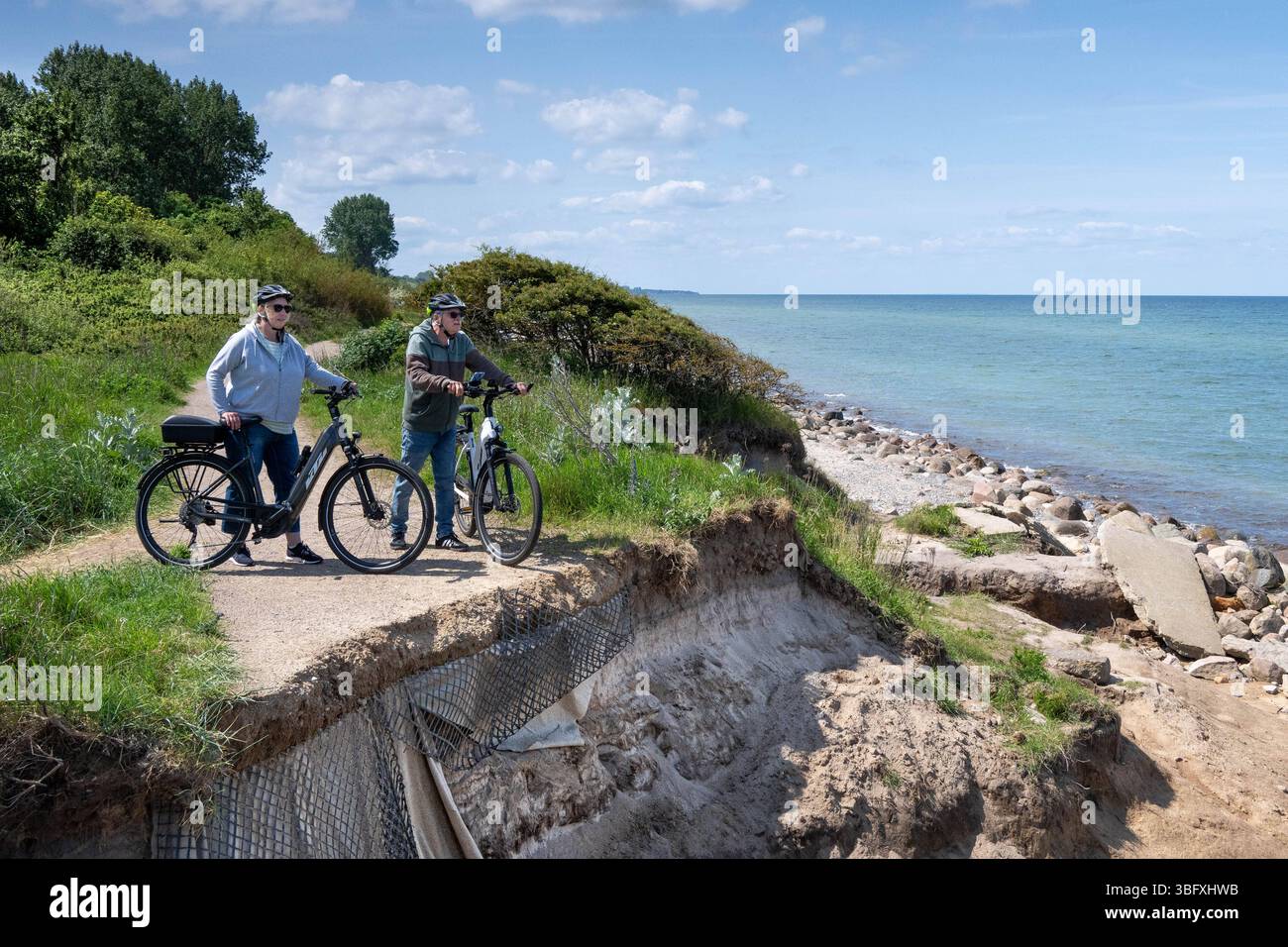 DEUKüstenabbruch Ostseeküste Küstenabbruck an der Ostseeküste in ...