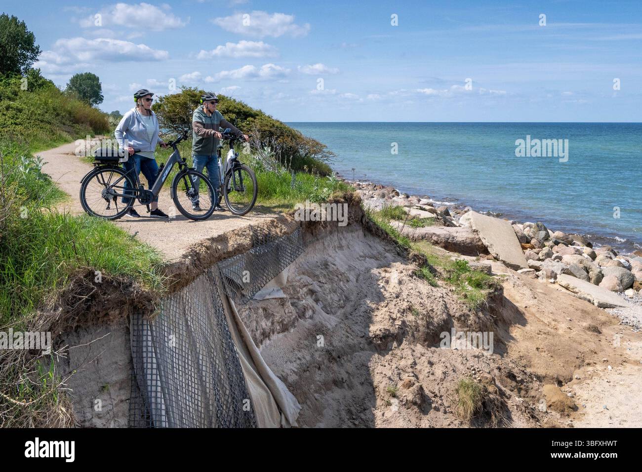 DEUKüstenabbruch Ostseeküste Küstenabbruck an der Ostseeküste in ...
