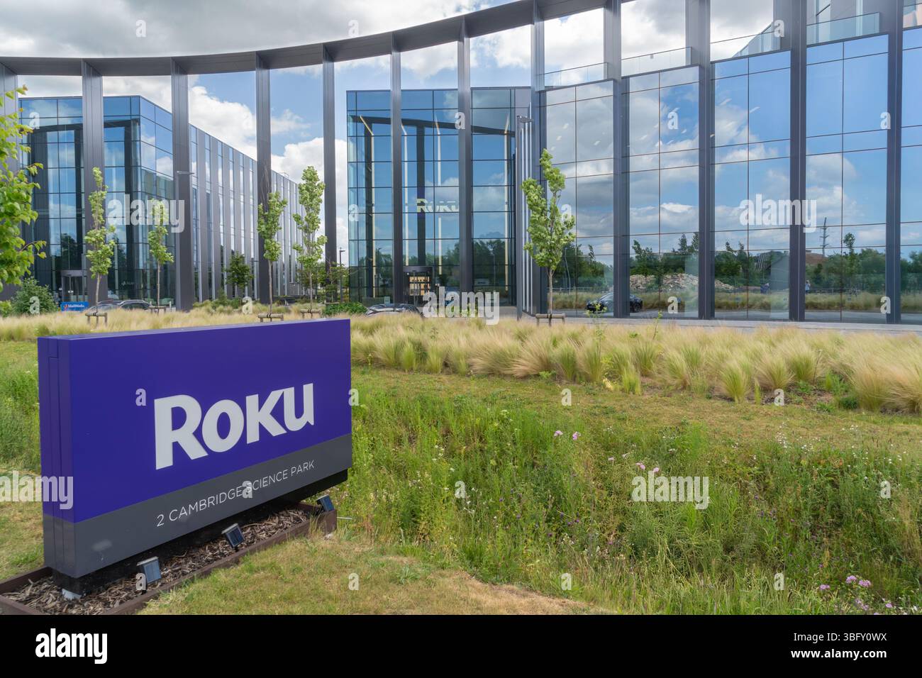 Tv hq hi-res stock photography and images - Alamy