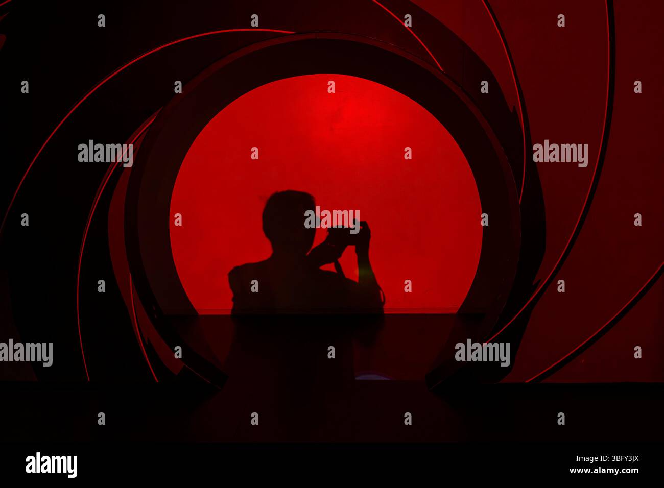 Ein Fotograf Im Deutschen Spionage Museum am Leipziger 9 Platz in ...