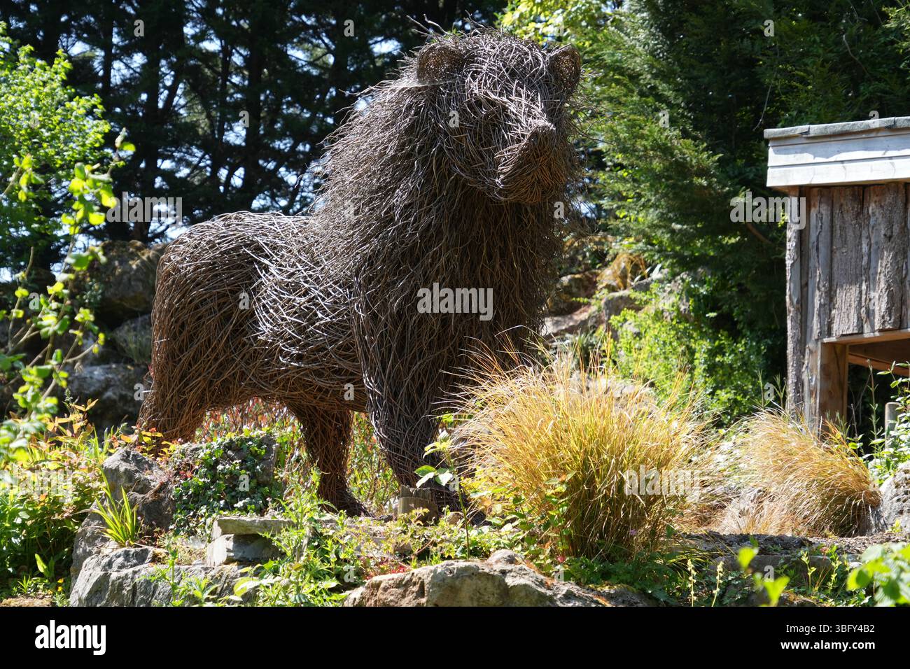 Giant statue of a lion hi-res stock photography and images - Alamy