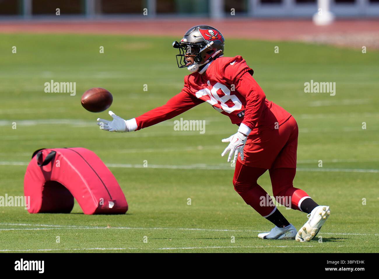 Tampa Bay Buccaneers safety Shilo Sanders makes a ond handed catch ...