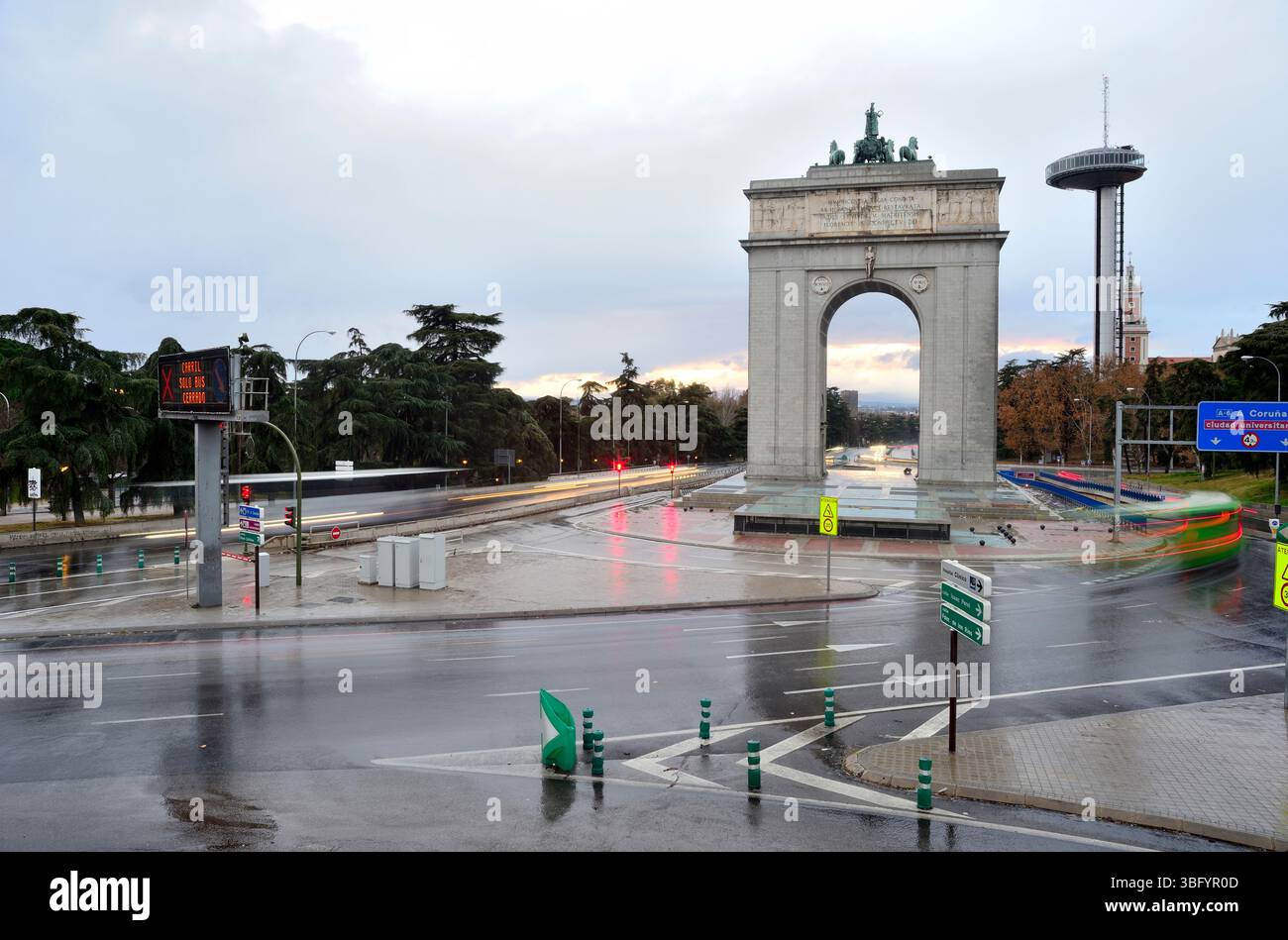 Moncloa square hi-res stock photography and images - Alamy