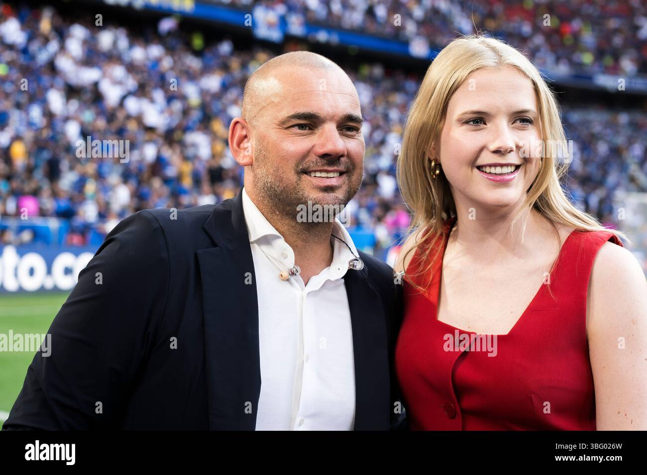 Noa Vahle and Wesley Sneijder pose for a photo prior to the UEFA ...