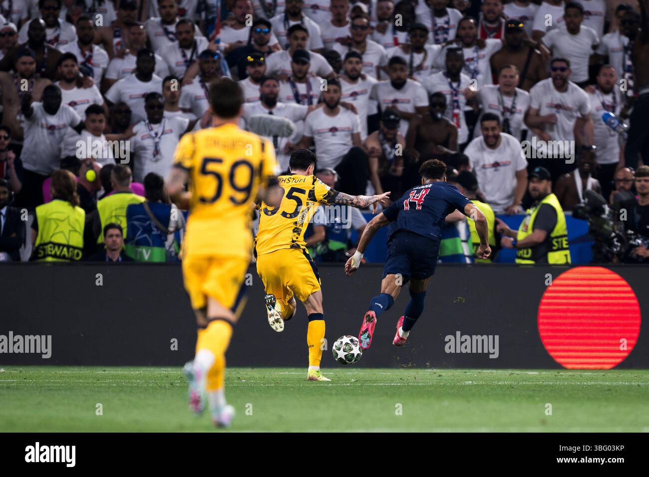Desire Doue of Paris Saint-Germain scores a goal during the UEFA ...